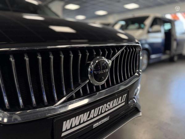 Black Volvo XC90 2019 in Klaipeda, with an engine capacity of 1.97 L and mileage of 155 thousand km for 24900 €, photo 4 on AUTOMOTO.COM.LV