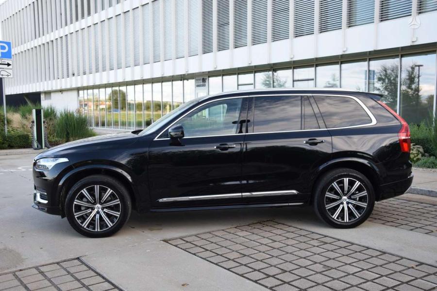 Black Volvo XC90 2019 in Vilnius, with an engine capacity of 1.97 L and mileage of 295 thousand km for 22999 €, photo 10 on AUTOMOTO.COM.LV