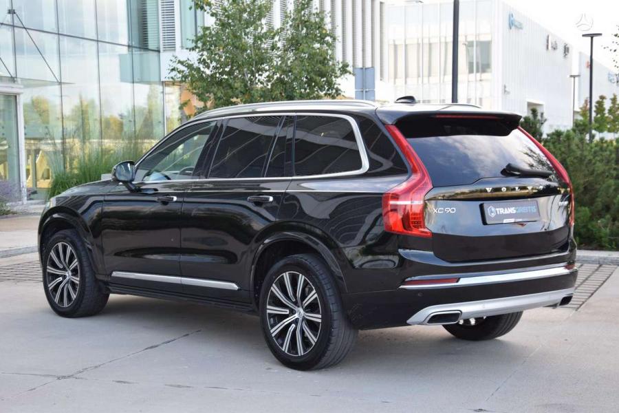 Black Volvo XC90 2019 in Vilnius, with an engine capacity of 1.97 L and mileage of 295 thousand km for 22999 €, photo 11 on AUTOMOTO.COM.LV