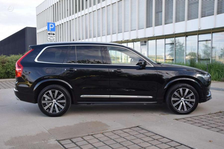 Black Volvo XC90 2019 in Vilnius, with an engine capacity of 1.97 L and mileage of 295 thousand km for 22999 €, photo 14 on AUTOMOTO.COM.LV