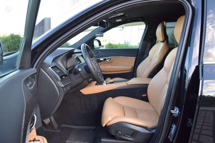 Black Volvo XC90 2019 in Vilnius, with an engine capacity of 1.97 L and mileage of 295 thousand km for 22999 €, photo 16 on AUTOMOTO.COM.LV