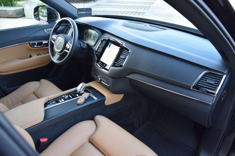 Black Volvo XC90 2019 in Vilnius, with an engine capacity of 1.97 L and mileage of 295 thousand km for 22999 €, photo 21 on AUTOMOTO.COM.LV