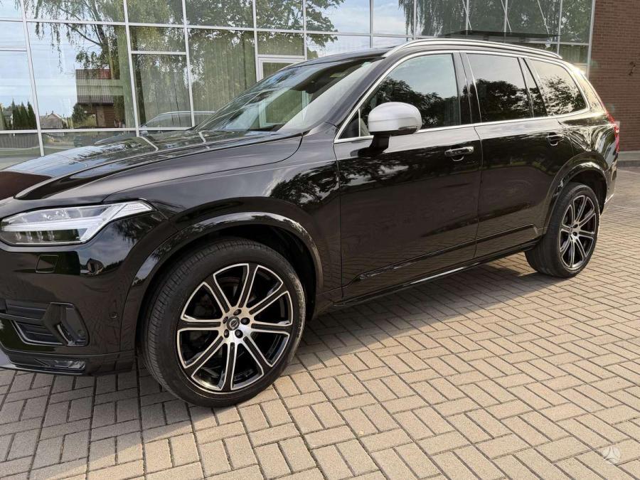 Black Volvo XC90 2019 in Sakiai, with an engine capacity of 1.97 L and mileage of 174 thousand km for 28000 €, photo 3 on AUTOMOTO.COM.LV