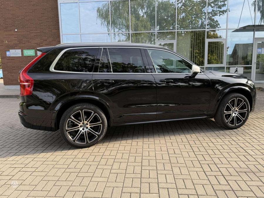 Black Volvo XC90 2019 in Sakiai, with an engine capacity of 1.97 L and mileage of 174 thousand km for 28000 €, photo 14 on AUTOMOTO.COM.LV