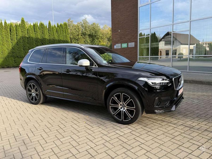 Black Volvo XC90 2019 in Sakiai, with an engine capacity of 1.97 L and mileage of 174 thousand km for 28000 €, photo 15 on AUTOMOTO.COM.LV