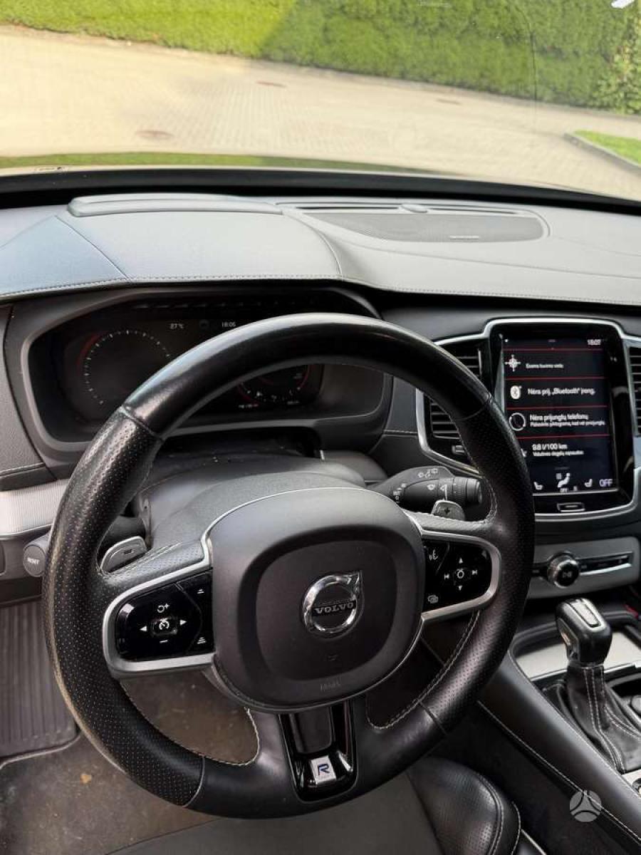 Black Volvo XC90 2019 in Sakiai, with an engine capacity of 1.97 L and mileage of 174 thousand km for 28000 €, photo 20 on AUTOMOTO.COM.LV