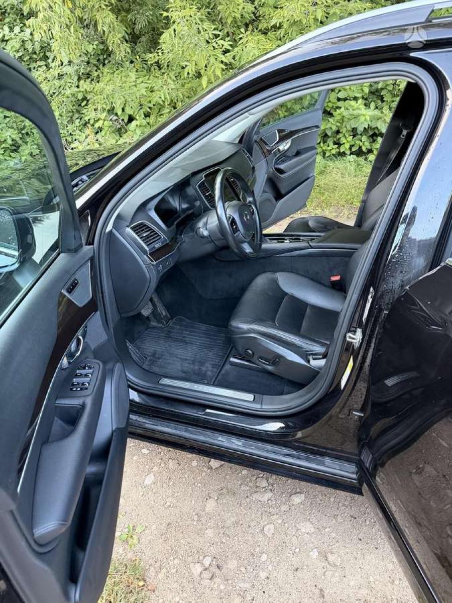 Melns Volvo XC90 2019 Šauļi, ar dzinēja tilpumu 1.97 L un nobraukumu 195 tūkst. km par 23000 €, foto 15 vietnē AUTOMOTO.COM.LV