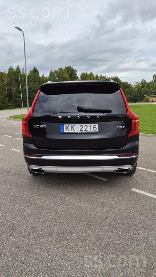 Black Volvo XC90 2019 in Cesis, with an engine capacity of 2.00 L and mileage of 181 thousand km for 29999 €, photo 5 on AUTOMOTO.COM.LV