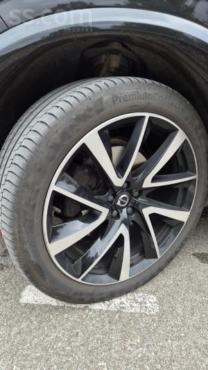 Black Volvo XC90 2019 in Cesis, with an engine capacity of 2.00 L and mileage of 181 thousand km for 29999 €, photo 7 on AUTOMOTO.COM.LV