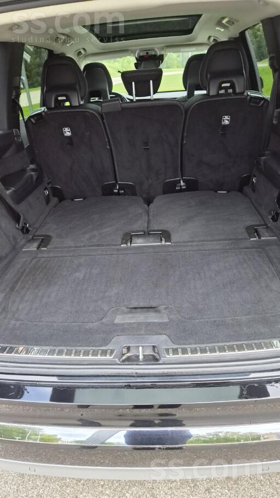Black Volvo XC90 2019 in Cesis, with an engine capacity of 2.00 L and mileage of 181 thousand km for 29999 €, photo 10 on AUTOMOTO.COM.LV