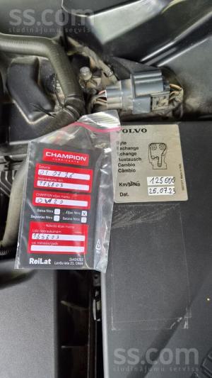 Black Volvo XC90 2019 in Cesis, with an engine capacity of 2.00 L and mileage of 181 thousand km for 29999 €, photo 18 on AUTOMOTO.COM.LV