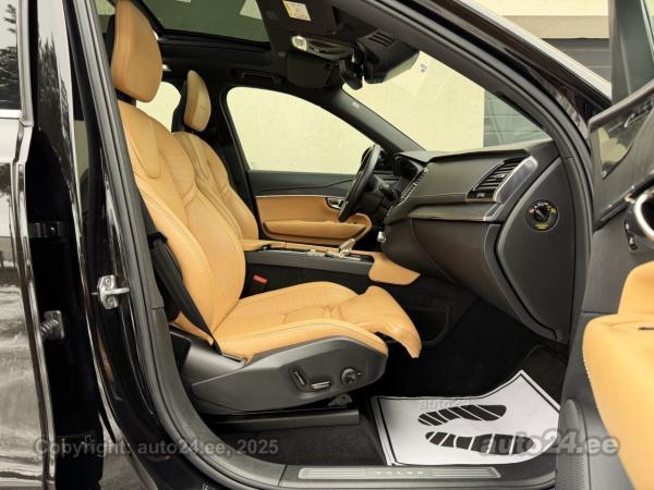 Black Volvo XC90 2020 in Parnu, with an engine capacity of 2.00 L and mileage of 74 thousand km for 46990 €, photo 11 on AUTOMOTO.COM.LV