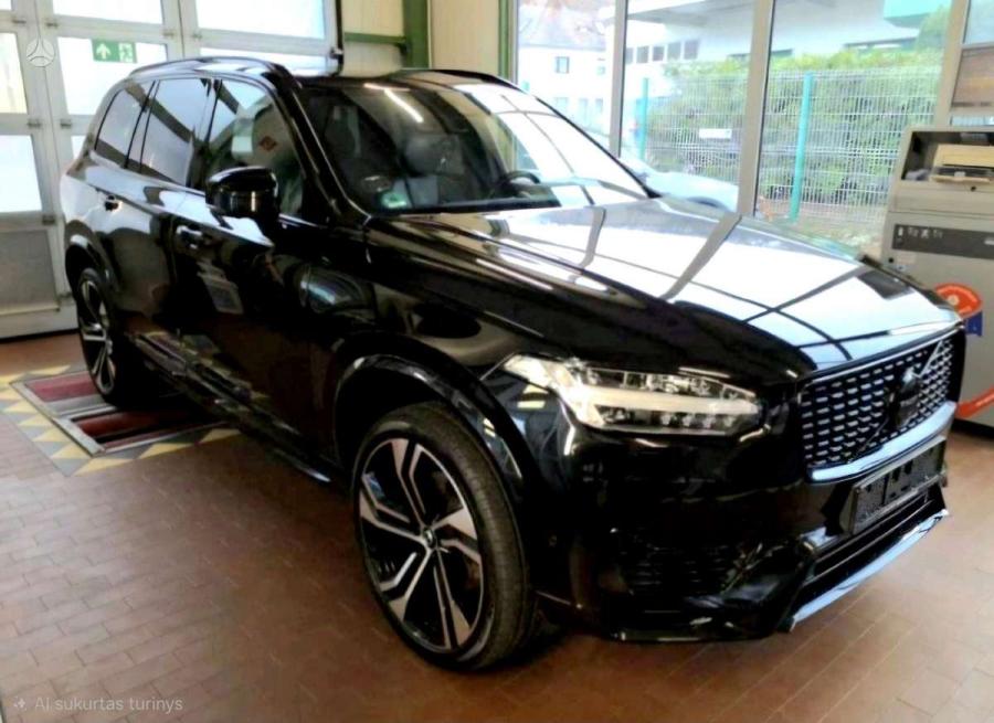 Black Volvo XC90 2020 in Klaipeda, with an engine capacity of 1.97 L and mileage of 114 thousand km for 39900 €, photo 1 on AUTOMOTO.COM.LV