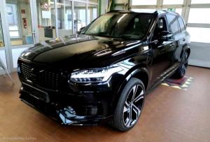 Black Volvo XC90 2020 in Klaipeda, with an engine capacity of 1.97 L and mileage of 114 thousand km for 39900 €, photo 2 on AUTOMOTO.COM.LV