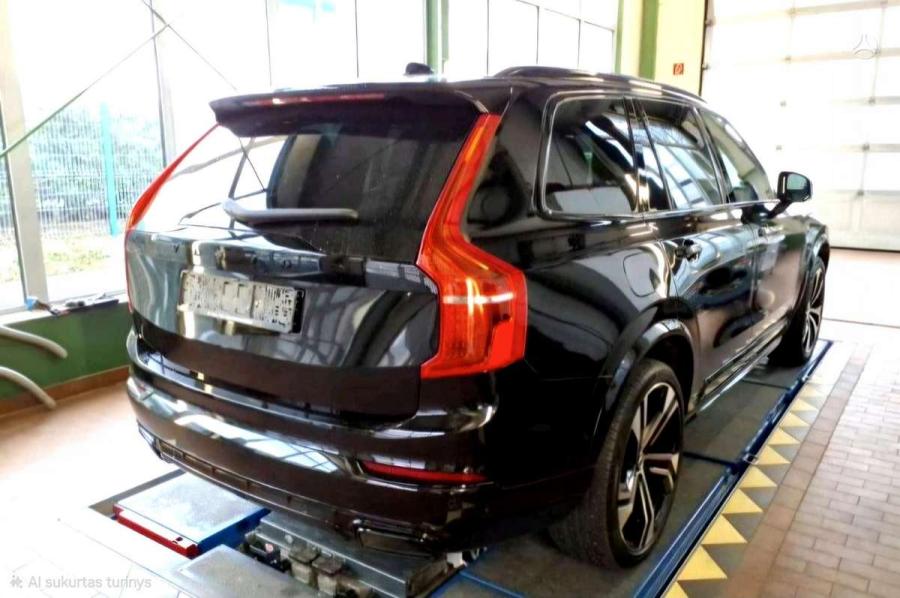 Black Volvo XC90 2020 in Klaipeda, with an engine capacity of 1.97 L and mileage of 114 thousand km for 39900 €, photo 3 on AUTOMOTO.COM.LV