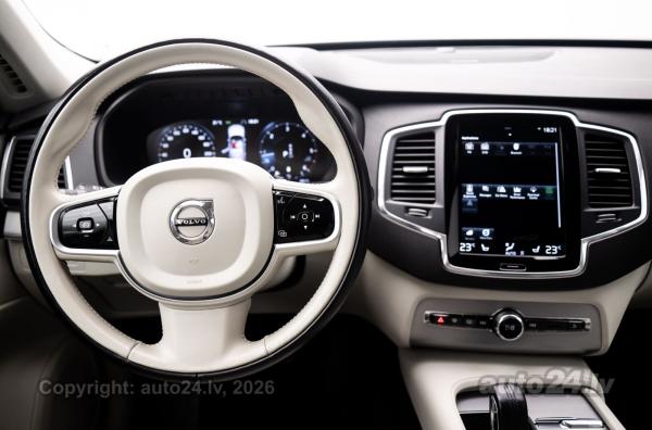 Black Volvo XC90 2020 in Tallinn, with an engine capacity of 2.00 L and mileage of 135 thousand km for 35999 €, photo 7 on AUTOMOTO.COM.LV