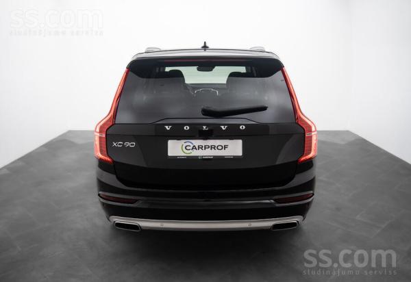 Black Volvo XC90 2020 in Riga, with an engine capacity of 2.00 L and mileage of 135 thousand km for 34999 €, photo 5 on AUTOMOTO.COM.LV