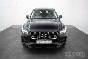 Black Volvo XC90 2020 in Riga, with an engine capacity of 2.00 L and mileage of 135 thousand km for 31999 €, photo 3 on AUTOMOTO.COM.LV
