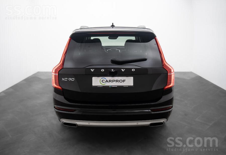 Black Volvo XC90 2020 in Riga, with an engine capacity of 2.00 L and mileage of 135 thousand km for 31999 €, photo 6 on AUTOMOTO.COM.LV