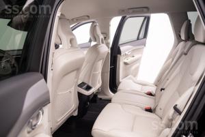Black Volvo XC90 2020 in Riga, with an engine capacity of 2.00 L and mileage of 135 thousand km for 31999 €, photo 10 on AUTOMOTO.COM.LV