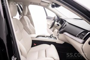 Black Volvo XC90 2020 in Riga, with an engine capacity of 2.00 L and mileage of 135 thousand km for 31999 €, photo 12 on AUTOMOTO.COM.LV