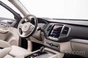 Black Volvo XC90 2020 in Riga, with an engine capacity of 2.00 L and mileage of 135 thousand km for 31999 €, photo 13 on AUTOMOTO.COM.LV