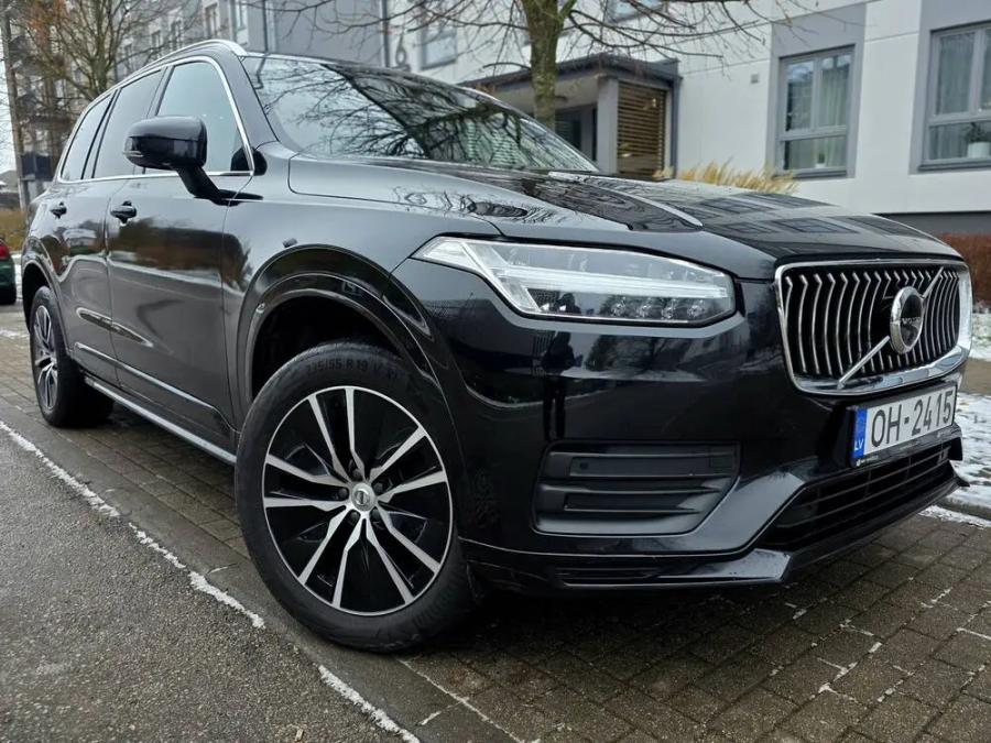 Black Volvo XC90 2020 in Riga, with an engine capacity of 2.00 L and mileage of 260 thousand km for 24490 €, photo 5 on AUTOMOTO.COM.LV