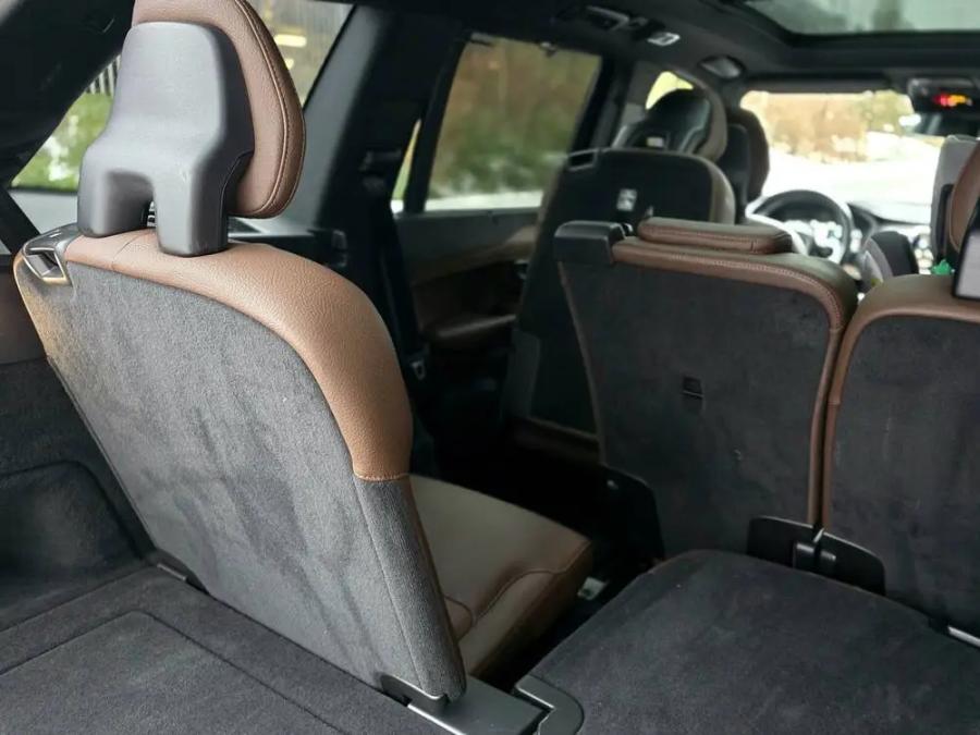 Black Volvo XC90 2020 in Riga, with an engine capacity of 2.00 L and mileage of 260 thousand km for 24490 €, photo 25 on AUTOMOTO.COM.LV
