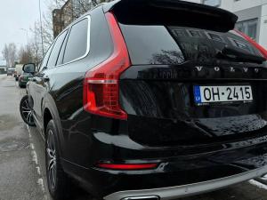 Black Volvo XC90 2020 in Riga, with an engine capacity of 2.00 L and mileage of 260 thousand km for 24490 €, photo 35 on AUTOMOTO.COM.LV