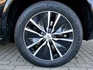 Black Volvo XC90 2020 in Riga, with an engine capacity of 2.00 L and mileage of 260 thousand km for 24490 €, photo 38 on AUTOMOTO.COM.LV