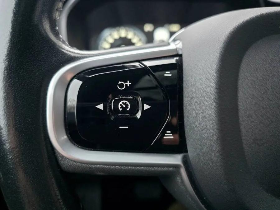 Black Volvo XC90 2020 in Riga, with an engine capacity of 2.00 L and mileage of 260 thousand km for 24490 €, photo 58 on AUTOMOTO.COM.LV