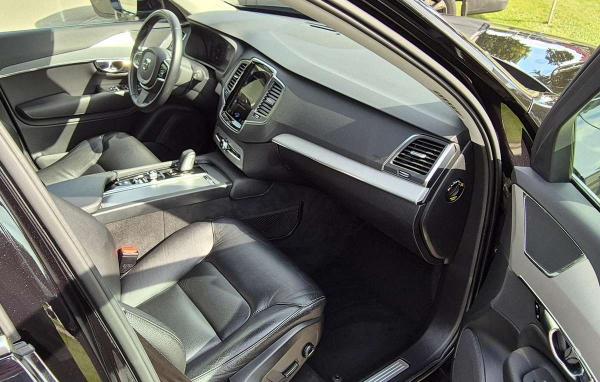 Black Volvo XC90 2020 in Siauliai, with an engine capacity of 1.97 L and mileage of 97 thousand km for 29800 €, photo 11 on AUTOMOTO.COM.LV