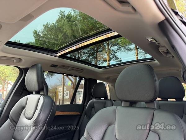 Black Volvo XC90 2021 in Parnu, with an engine capacity of 2.00 L and mileage of 127 thousand km for 42990 €, photo 11 on AUTOMOTO.COM.LV