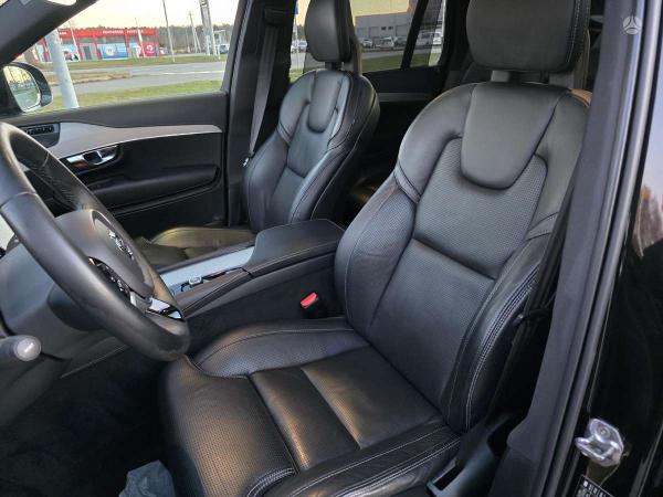 Black Volvo XC90 2021 in Taurage, with an engine capacity of 1.97 L and mileage of 213 thousand km for 27000 €, photo 10 on AUTOMOTO.COM.LV
