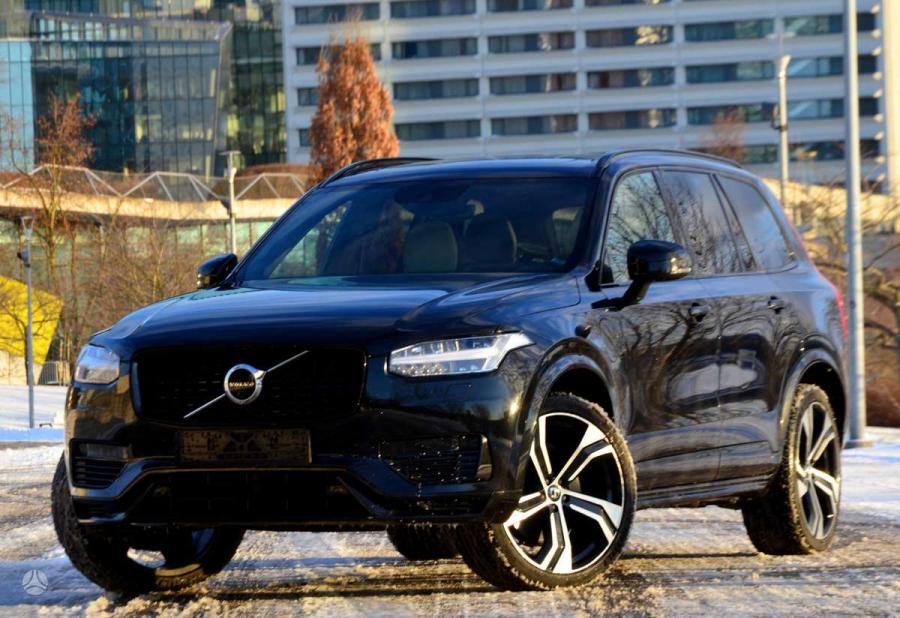 Melns Volvo XC90 2021 Viļņa, ar dzinēja tilpumu 1.97 L un nobraukumu 205 tūkst. km par 33990 €, foto 1 vietnē AUTOMOTO.COM.LV
