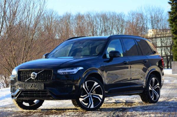 Melns Volvo XC90 2021 Viļņa, ar dzinēja tilpumu 1.97 L un nobraukumu 205 tūkst. km par 33990 €, foto 3 vietnē AUTOMOTO.COM.LV