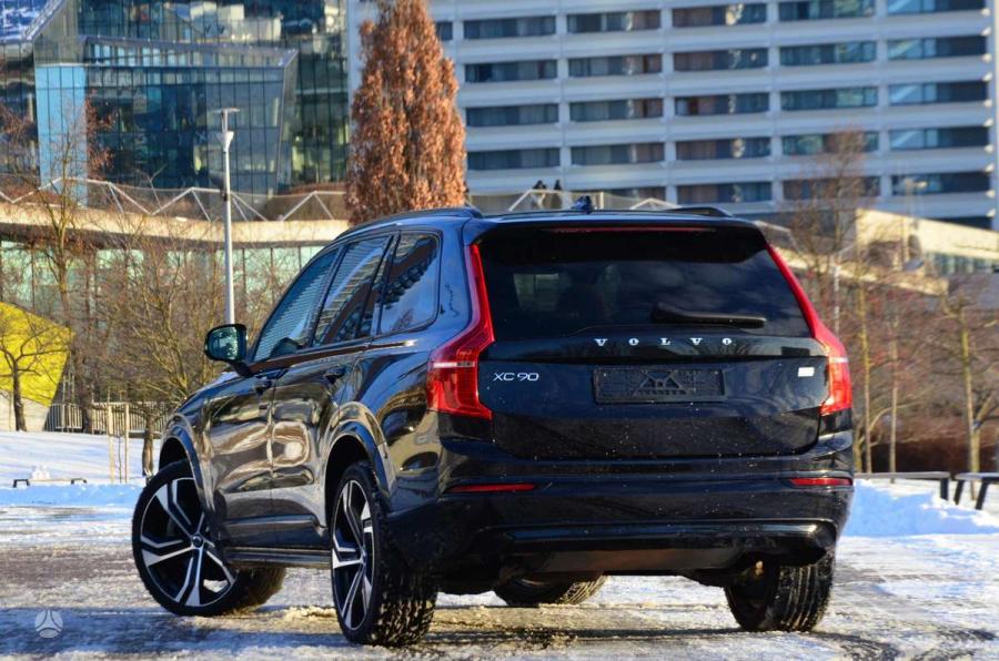Melns Volvo XC90 2021 Viļņa, ar dzinēja tilpumu 1.97 L un nobraukumu 205 tūkst. km par 33990 €, foto 20 vietnē AUTOMOTO.COM.LV