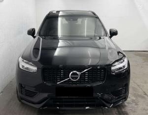 Black Volvo XC90 2021 in Vilnius, with an engine capacity of 1.97 L and mileage of 114 thousand km for 49990 €, photo 2 on AUTOMOTO.COM.LV
