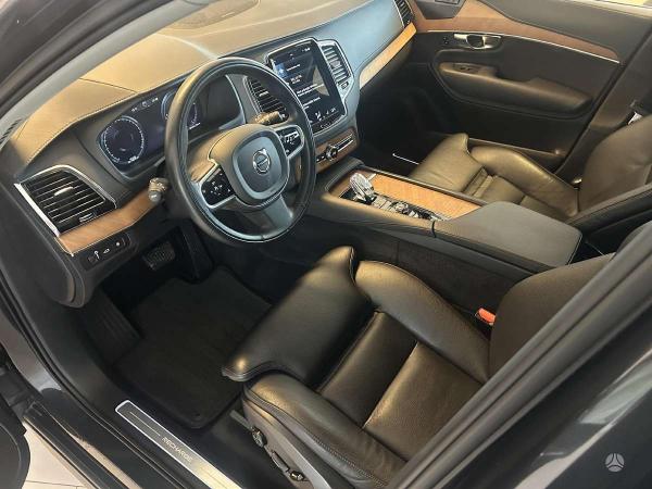 Melns Volvo XC90 2021 Šauļi, ar dzinēja tilpumu 1.97 L un nobraukumu 102 tūkst. km par 34500 €, foto 6 vietnē AUTOMOTO.COM.LV