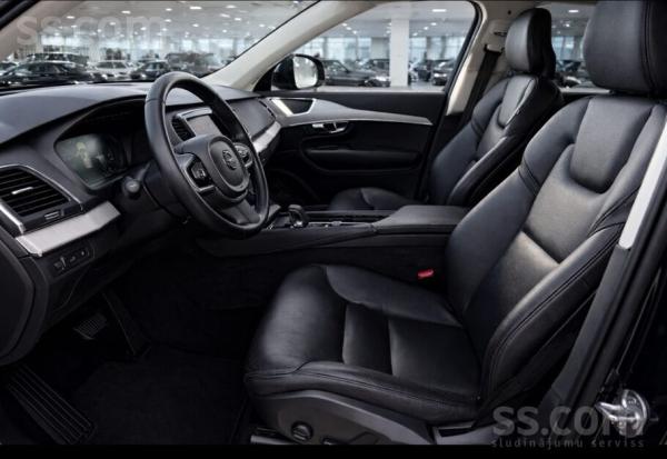 Melns Volvo XC90 2021 Rīga, ar dzinēja tilpumu 2.00 L un nobraukumu 131 tūkst. km par 39500 €, foto 3 vietnē AUTOMOTO.COM.LV