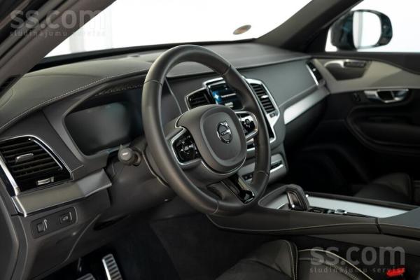 Melns Volvo XC90 2021 Rīga, ar dzinēja tilpumu 2.00 L un nobraukumu 52 tūkst. km par 45900 €, foto 3 vietnē AUTOMOTO.COM.LV