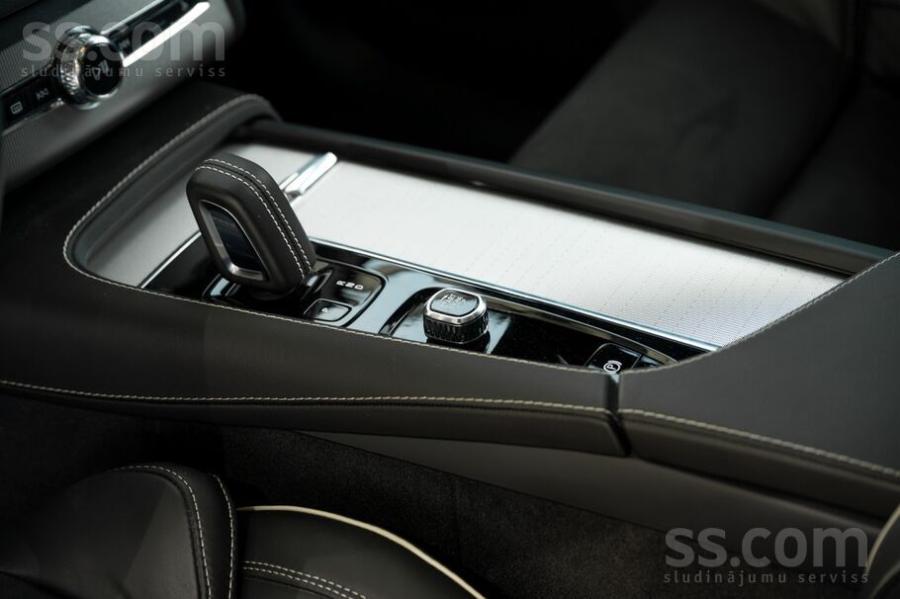 Melns Volvo XC90 2021 Rīga, ar dzinēja tilpumu 2.00 L un nobraukumu 52 tūkst. km par 45900 €, foto 16 vietnē AUTOMOTO.COM.LV