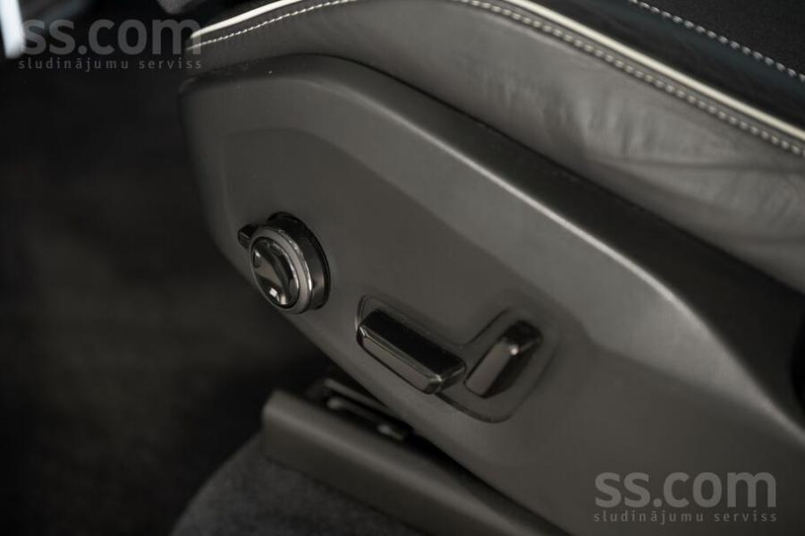 Melns Volvo XC90 2021 Rīga, ar dzinēja tilpumu 2.00 L un nobraukumu 52 tūkst. km par 45900 €, foto 17 vietnē AUTOMOTO.COM.LV