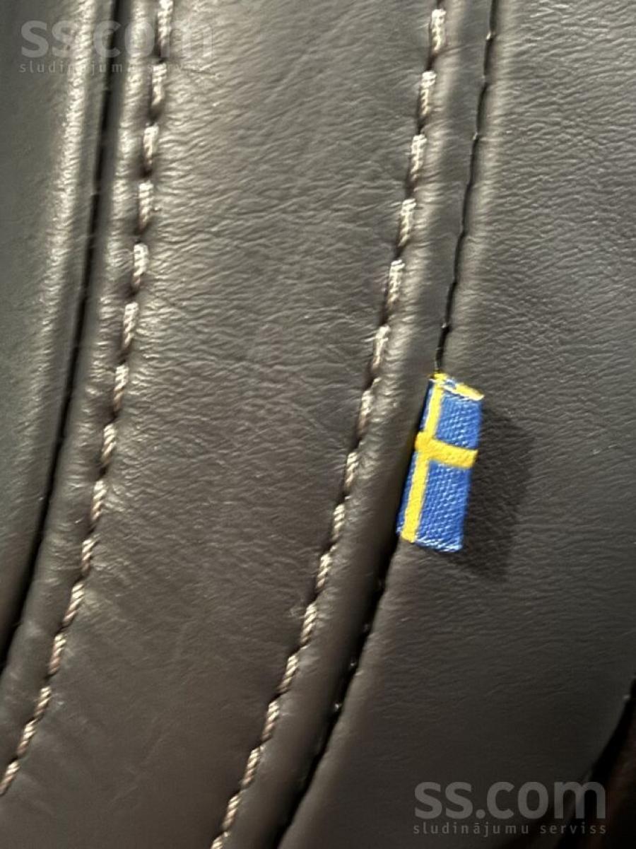 Melns Volvo XC90 2021 Rīga, ar dzinēja tilpumu 2.00 L un nobraukumu 99 tūkst. km par 36500 €, foto 12 vietnē AUTOMOTO.COM.LV