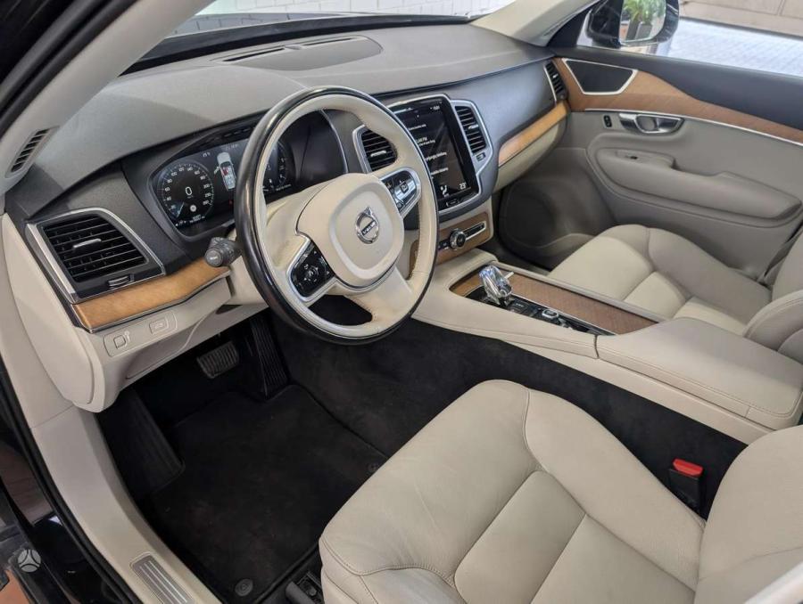 Melns Volvo XC90 2021 Kauņa, ar dzinēja tilpumu 1.97 L un nobraukumu 101 tūkst. km par 34900 €, foto 9 vietnē AUTOMOTO.COM.LV