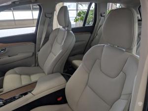 Melns Volvo XC90 2021 Kauņa, ar dzinēja tilpumu 1.97 L un nobraukumu 101 tūkst. km par 34900 €, foto 10 vietnē AUTOMOTO.COM.LV