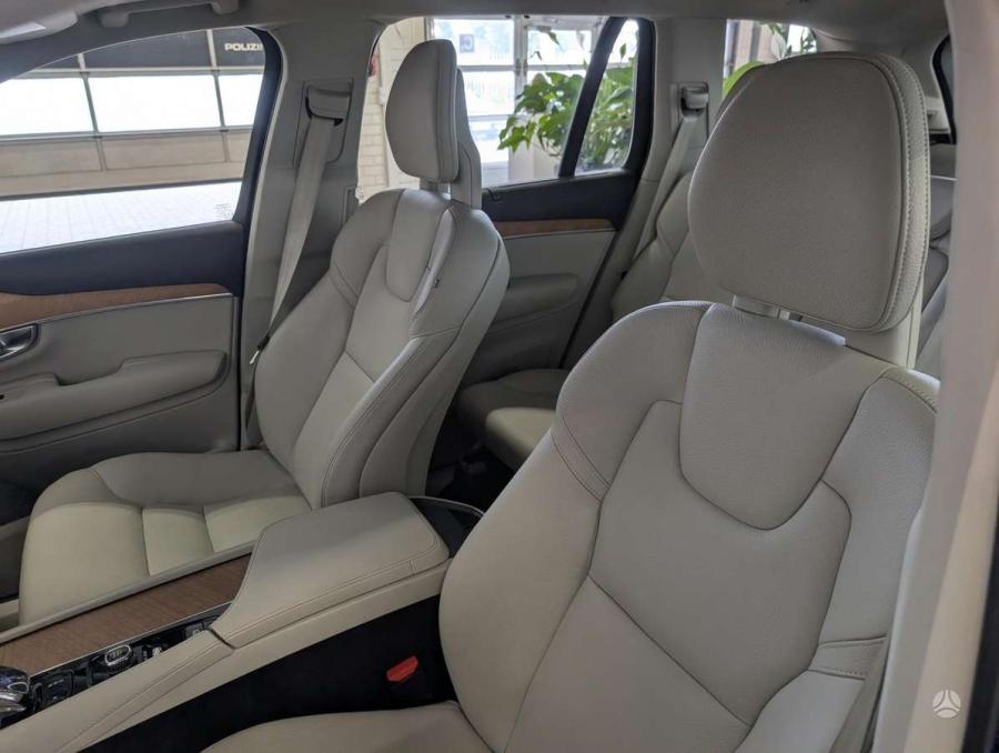 Melns Volvo XC90 2021 Kauņa, ar dzinēja tilpumu 1.97 L un nobraukumu 101 tūkst. km par 34900 €, foto 10 vietnē AUTOMOTO.COM.LV