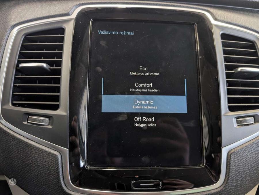 Melns Volvo XC90 2021 Kauņa, ar dzinēja tilpumu 1.97 L un nobraukumu 101 tūkst. km par 34900 €, foto 24 vietnē AUTOMOTO.COM.LV