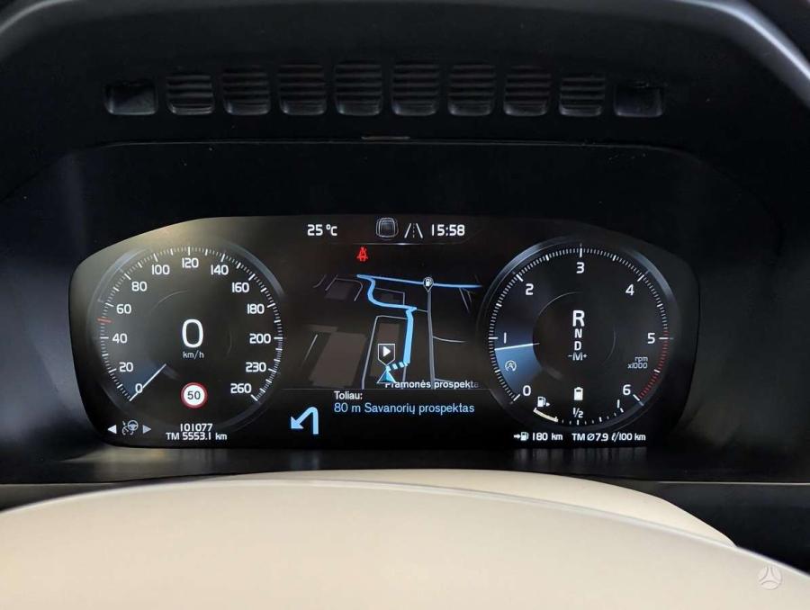 Melns Volvo XC90 2021 Kauņa, ar dzinēja tilpumu 1.97 L un nobraukumu 101 tūkst. km par 34900 €, foto 28 vietnē AUTOMOTO.COM.LV