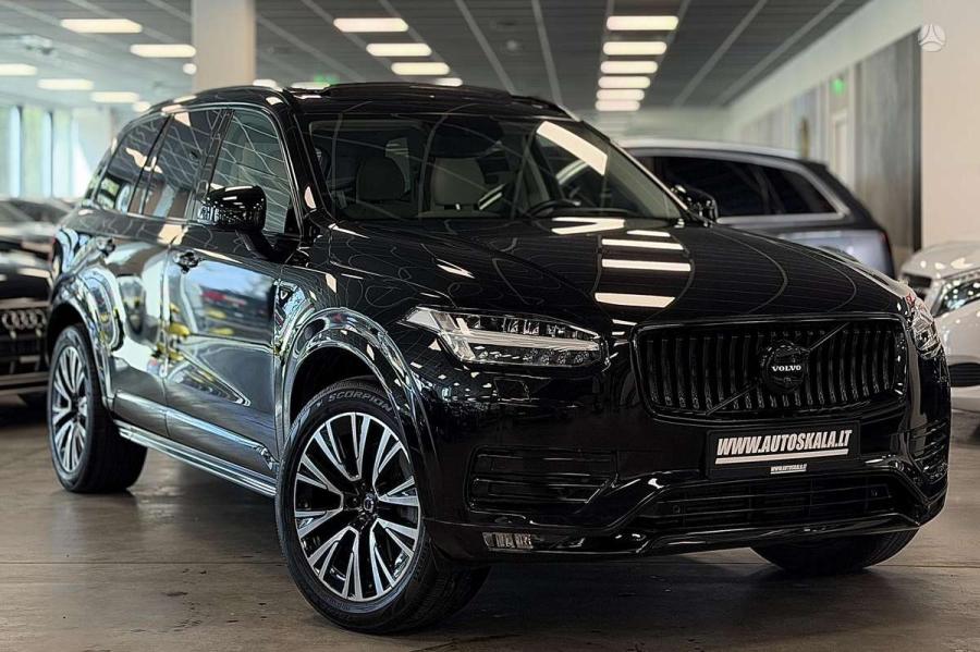 Black Volvo XC90 2021 in Klaipeda, with an engine capacity of 1.97 L and mileage of 142 thousand km for 27900 €, photo 4 on AUTOMOTO.COM.LV